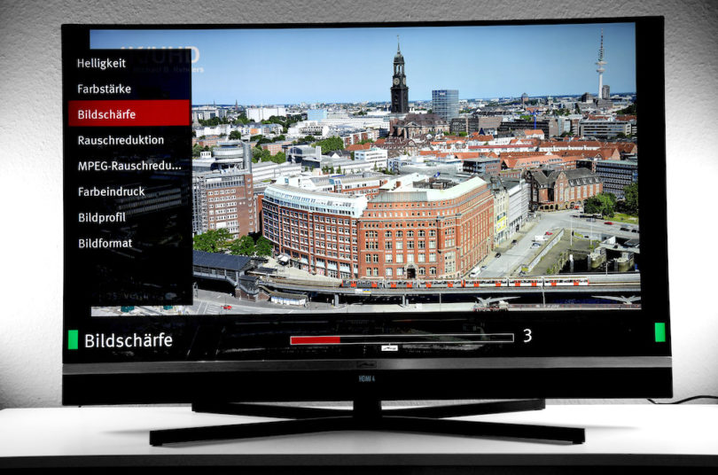 Metz Fineo 49 TX89 – 4K-Smart-TV in formvollendetem Design mit ...