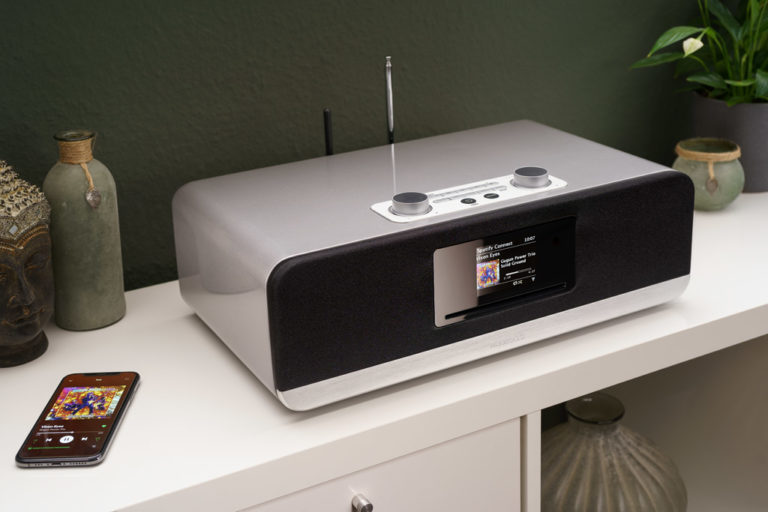 Roberts Radio Stream 67 – Stilvoll-modernes Smart-Audio-System mit ...