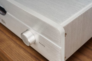 Vollverstärker YBA Heritage A200 – Die Eleganz der Einfachheit » lite ...