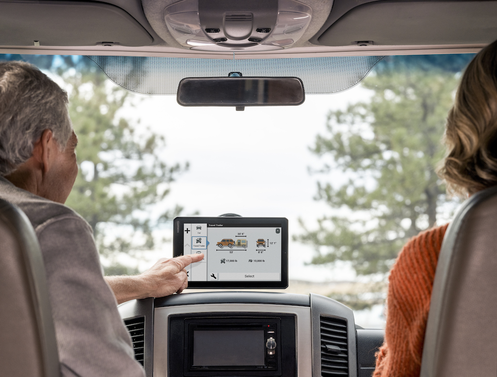 Neue Navis für Wohnmobil-Fans: Große Displays von Garmin für große ...
