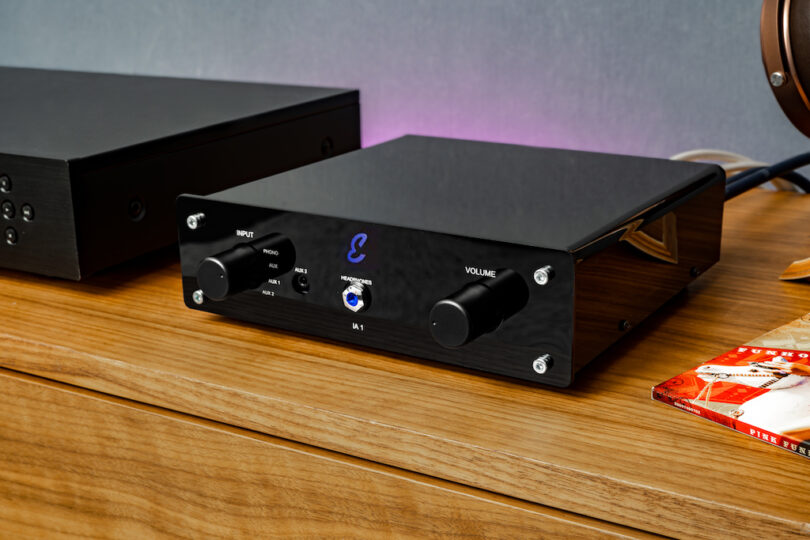 Edwards Audio IA 1 – Einsteiger-Vollverstärker im Halbformat » lite ...
