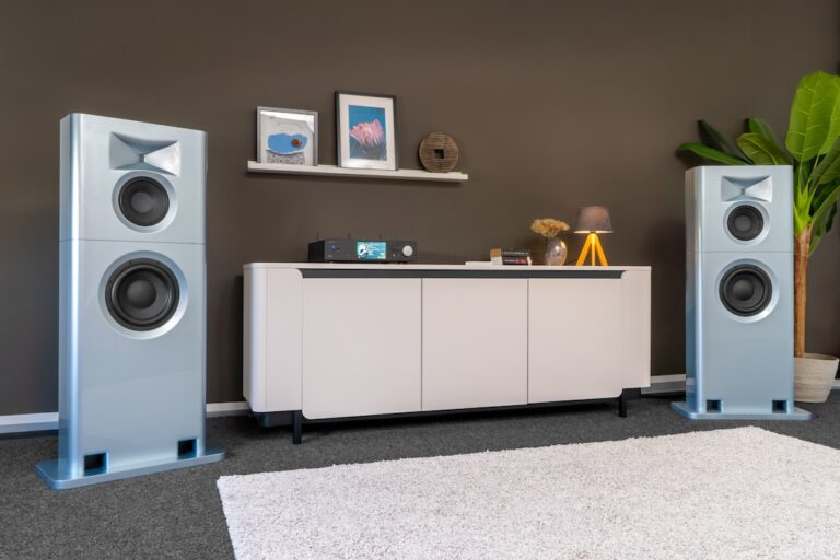 Aktiv-Lautsprecher GGNTKT Model M3 – Immersive Wirkmacht » lite - DAS ...