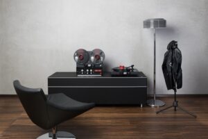 Alice Cooper & Revox kooperieren und präsentieren die einzigartige ...